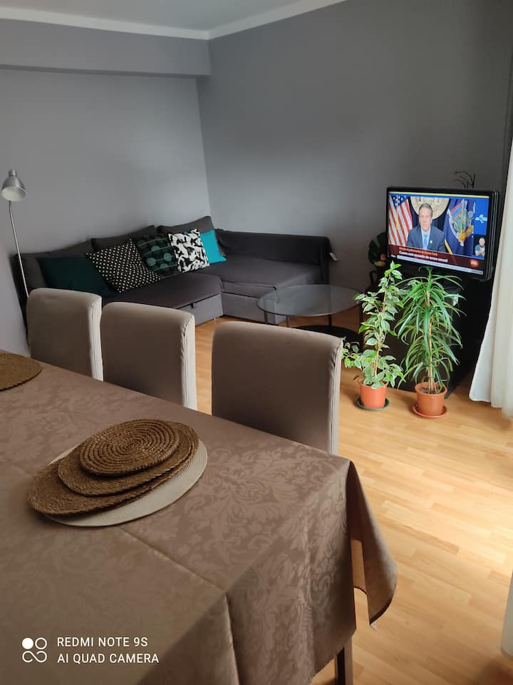 Habitación Doble Con Balcón, Cerca Playa , Y Wifi - Torredembarra