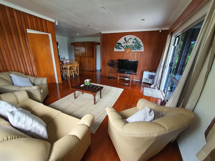 Loverly 3 Bedroom Rental Pool Outdoor Area - 수바