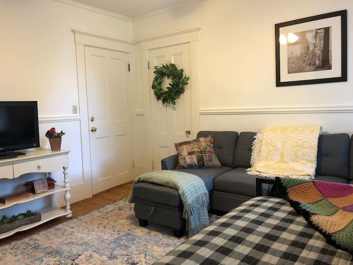 Kissing Downtown - Parking Spot! Sleeps 5free Wine - Portsmouth, NH