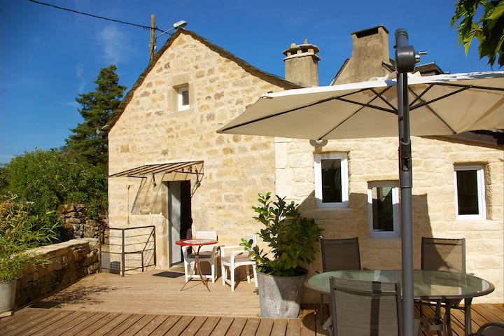 Gîte Atypique 3* Sans Vis-à-vis Central En Aveyron - Laissac
