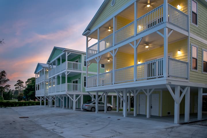 Brand New (2018), 3-br 3-bath, Steps To Beach - Myrtle Beach, SC