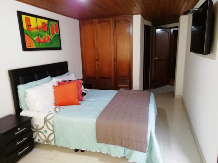 Habitación, Cerca Al Centro Y Universidad Manizale - Manizales