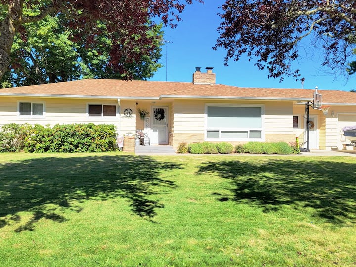 Spacious Home In A Quiet Neighbrhood By Park - Albany, OR
