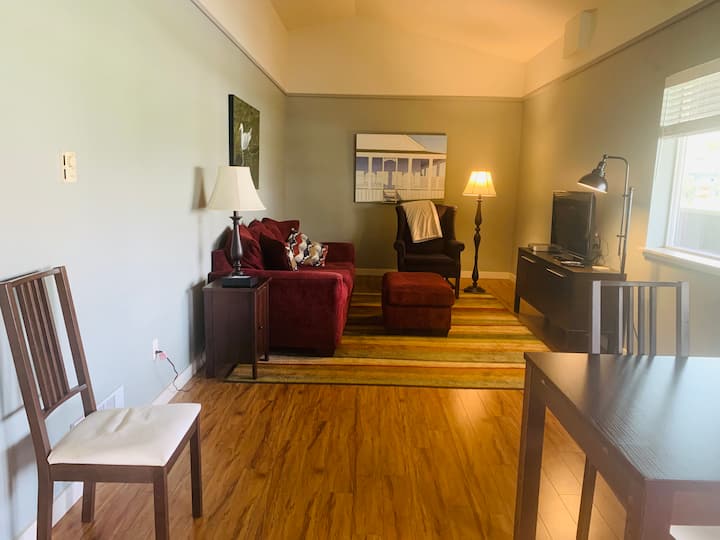Comfy Condo In Town - Friday Harbor, WA