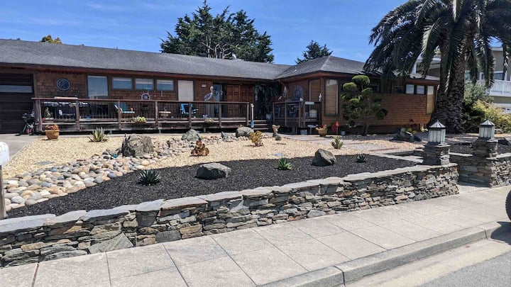 New- Spacious Half Moon Bay Coastal Gem - Half Moon Bay, CA