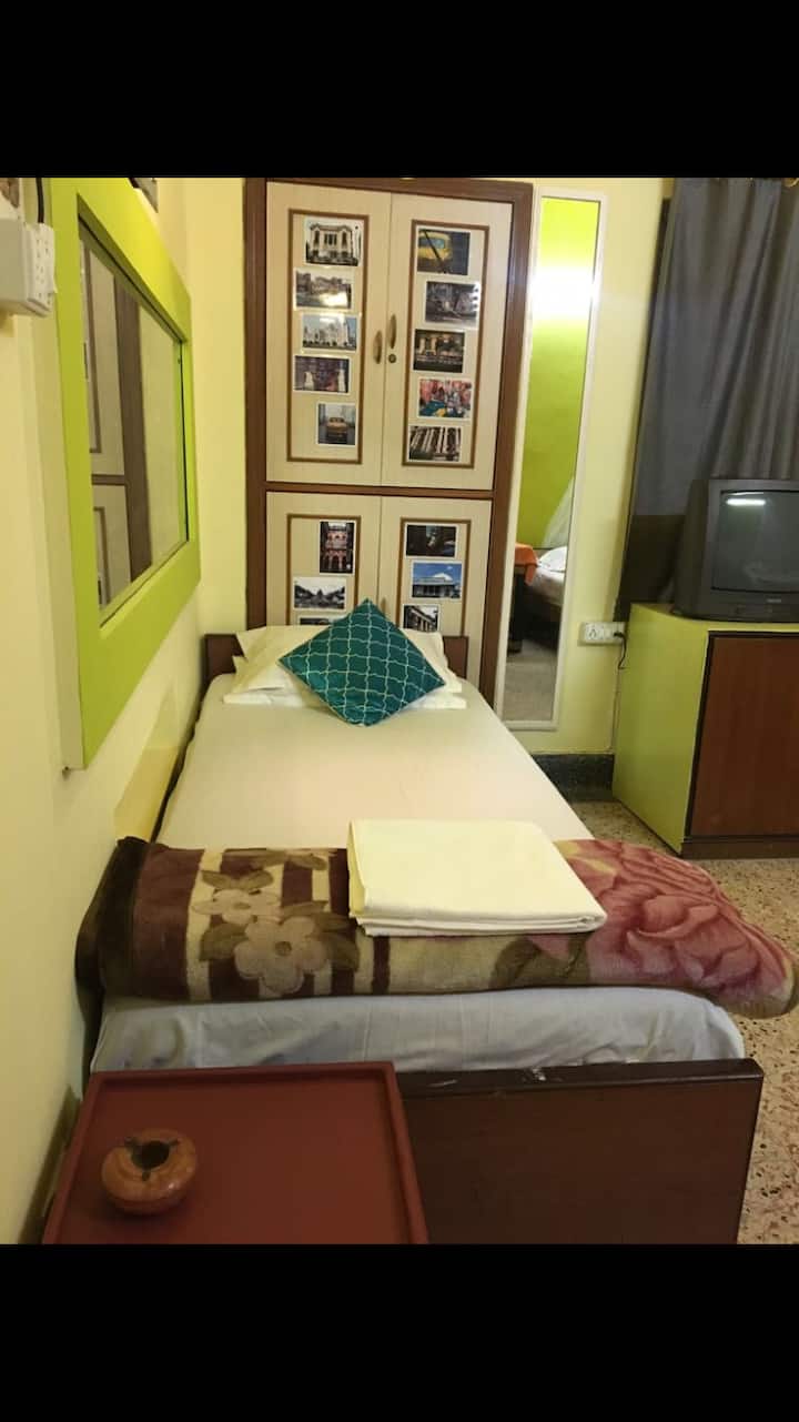“Home Life” Kolkata Basu’s Homestay “ Peace “ - 캘커타