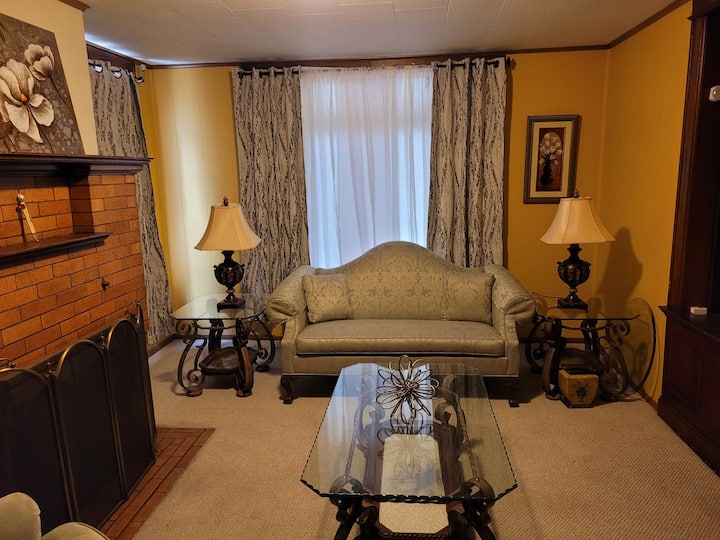 Luxurious By Jem2 - Rochester, NY