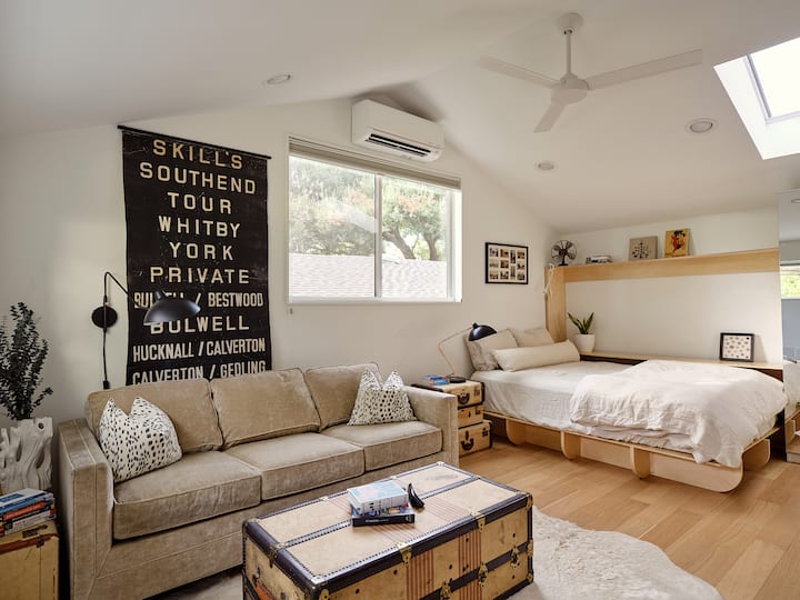 Newly Remodeled Rosedale Retreat - Austin, TX