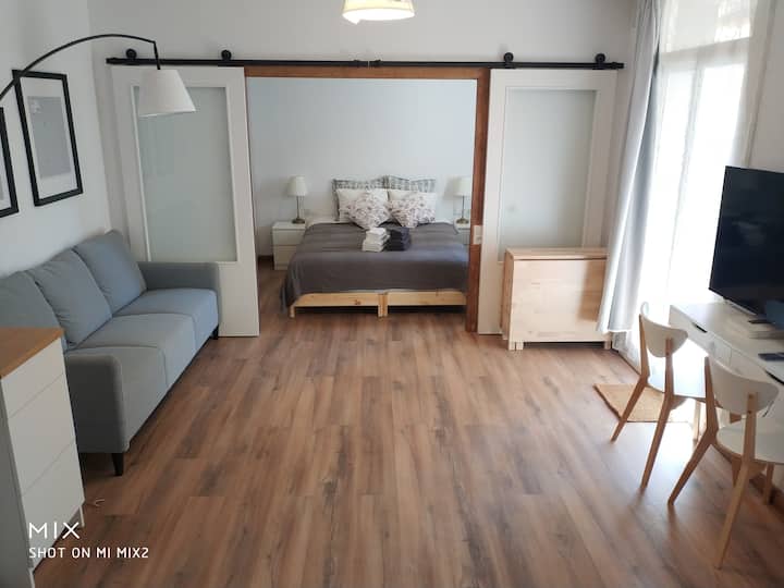 King Bedroom Flat Close To Beach - 바르셀로나