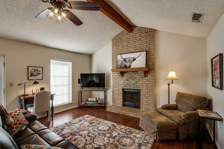 Charming House By Sheppard Afb - Minutes From Msu - Wichita Falls, TX