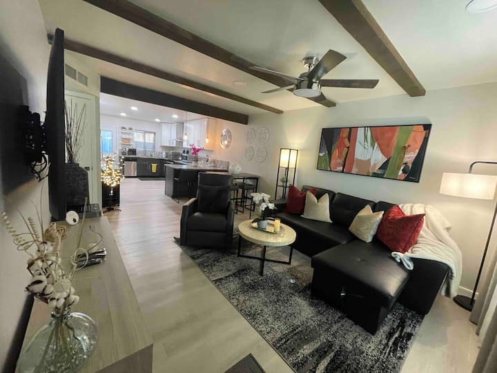 Litchfield Luxury - Goodyear, AZ