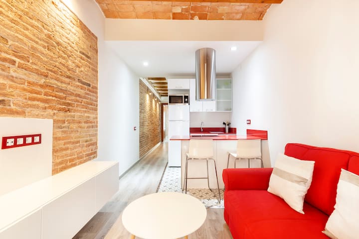 Apto. Recién Reformado Al Lado De Francesc Macià - Barcelona