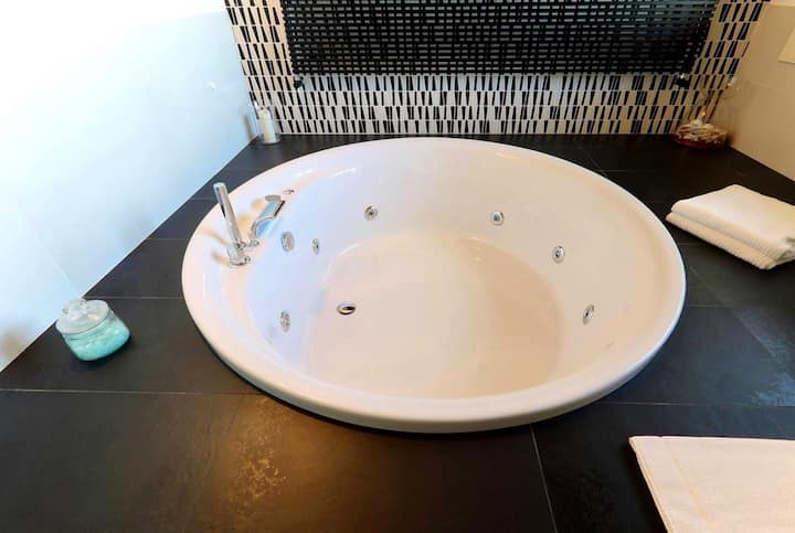 Suite Romantica Con Maxi Jacuzzi - Faenza