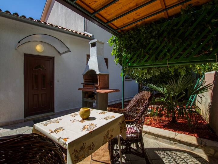 Apartment For 2persons Near The Center - Rabac