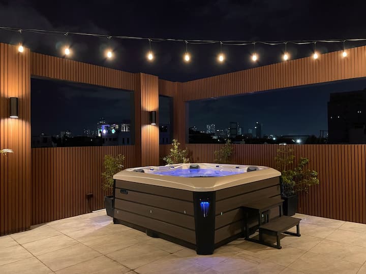 One Rooftop Jacuzzi With Loft Type Room Manila - Malabon