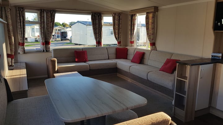 Chichester Lakeside Holiday Park Caravan - Chichester