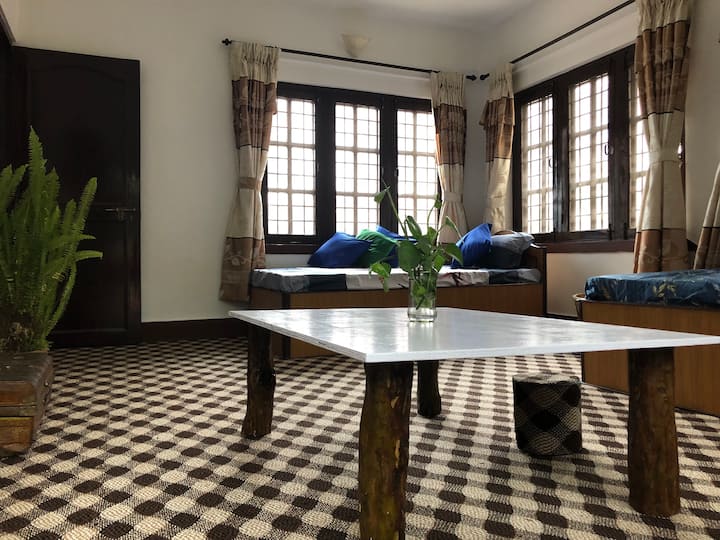 Spacious And Light Apartment Near Monkey Temple - Kathmandu