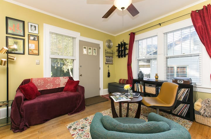 Charming Getaway In Historic Downtown Asheville - Asheville, NC