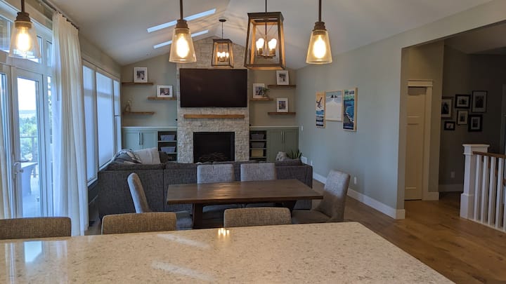 Large Executive Home - Nanaimo