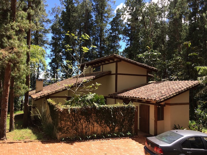 Near Medellin, Nice Cabbin In The Woods! - La Ceja