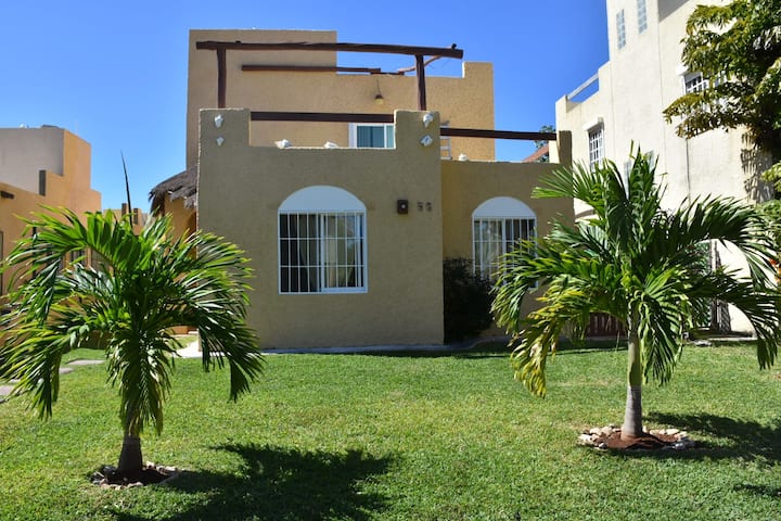 Villa Lol Ka Tun, Amplia Casa Cerca De La Playa - Playa del Carmen