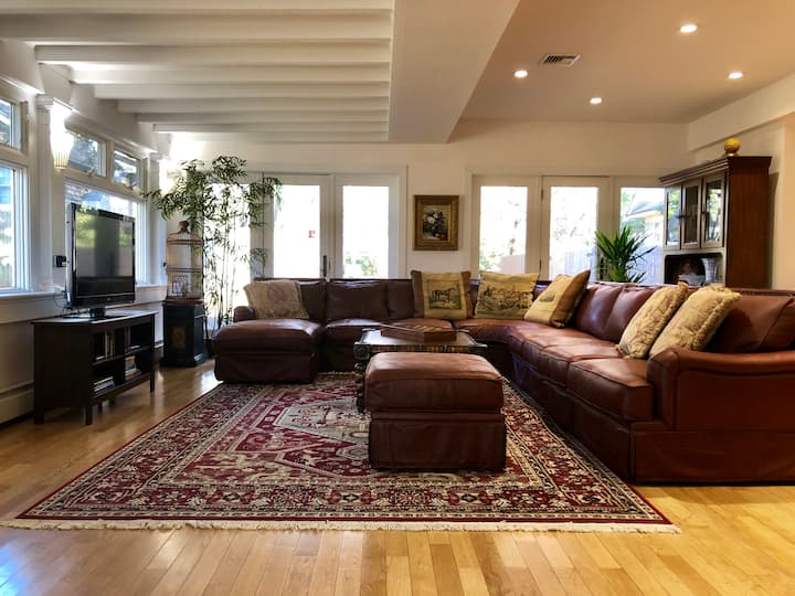 Spacious, Secluded, Large Yard, Close To Nyc/beach - Rye, NY