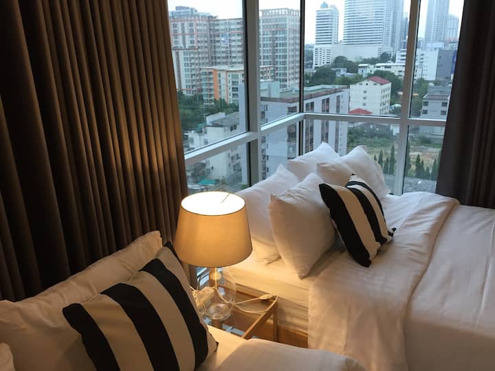 7. Asoke-rama9, Walk To Mrt, Jodd Fair - Bangkok