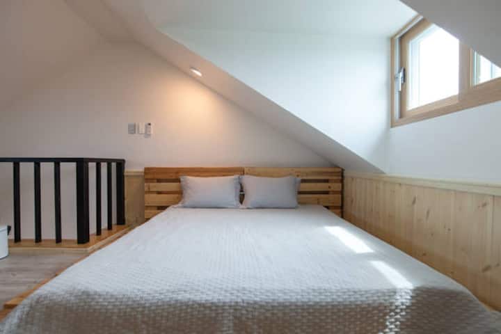 Jeju Island/duplex/magnificent Sea View Room - Jeju-do