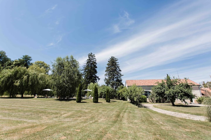 Luxury Barn + Pool In Grounds Of Chateau - Cognac