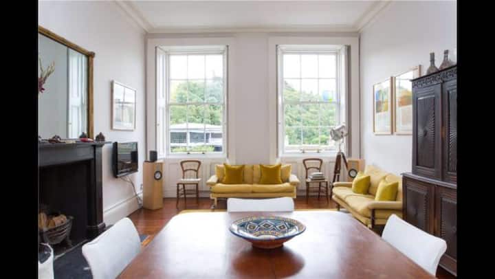 Luxury And Spacious Georgian Period Apartment - National Library of Scotland