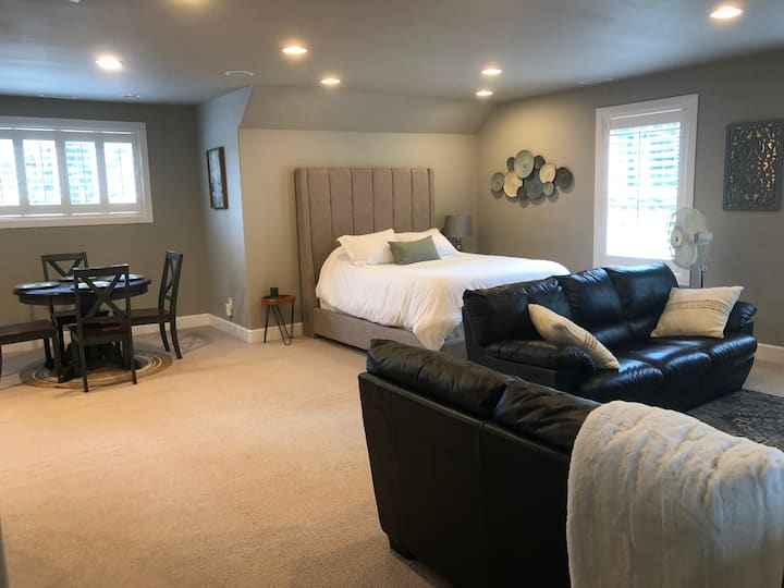 Cozy Loft In The Country - Flaming Geyser State Park, Auburn