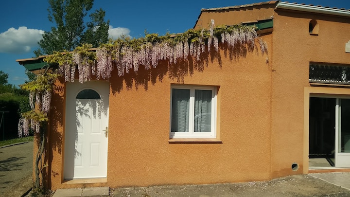 Studio éQuipé. Entrée Privée - Issel