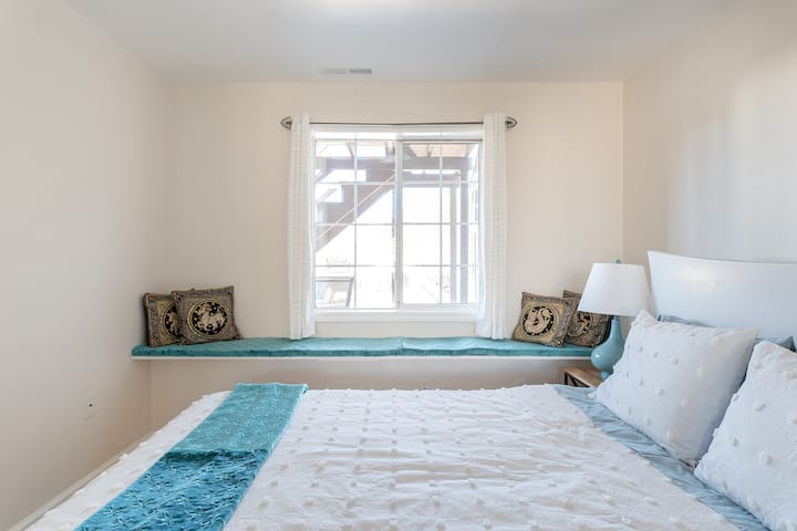 Cheery Guest Suite With Gorgeous Outdoor Oasis - San Francisco, CA