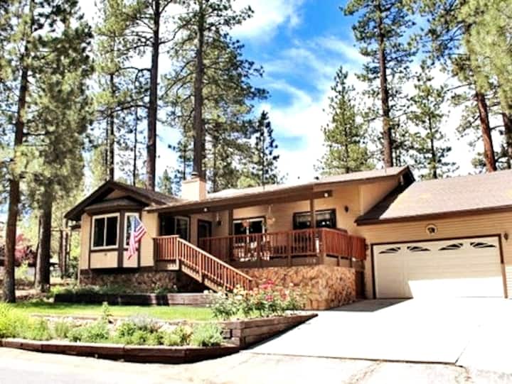 Sprawling Pristine Alpine Retreat - Big Bear Lake, CA