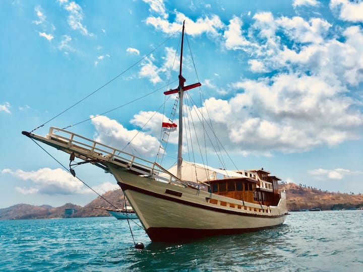 Night In Labuan Bajo - Labuan Bajo