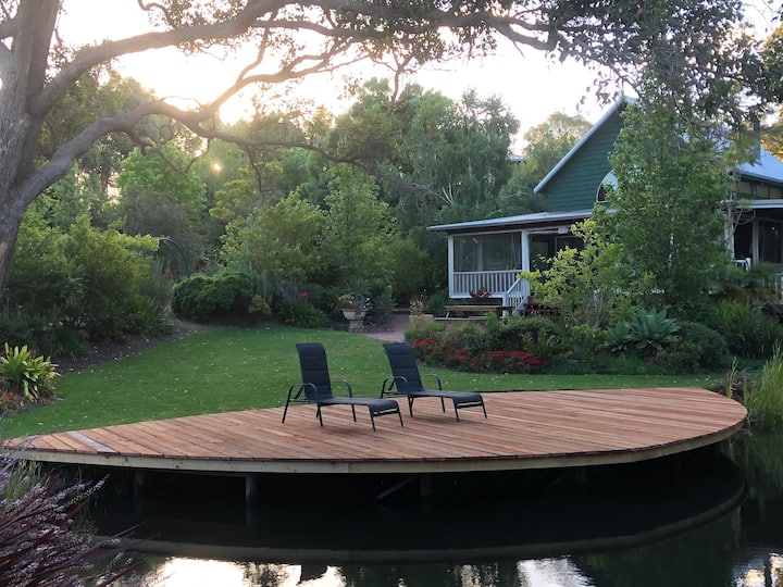 Lakeside Garden Chalet - Ocean Beach