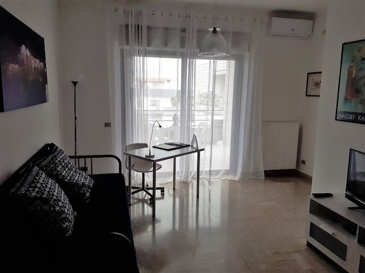 "Your Home In Bari" Bivani Vicino Stazione Metro - Bari