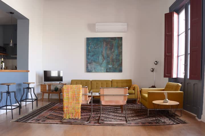 Historic District Hidden Gem. The Best Location. - Montevideo