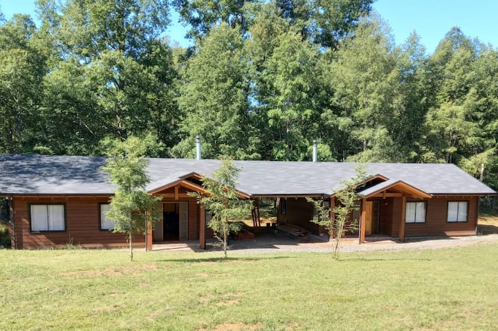 Hermosa Cabaña A 7 Minutos Del Centro De Pucón. - Pucon