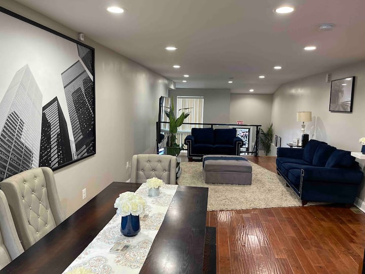 Private Master Bedroom,movie Room,gas Grill Enjoy - Chester, PA