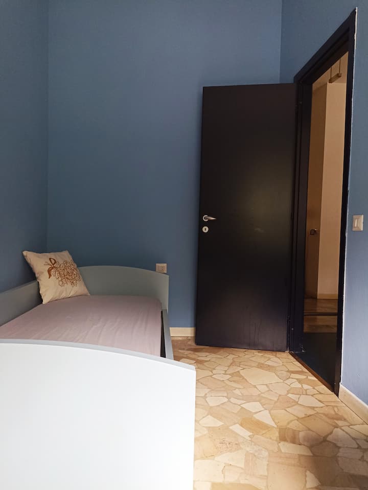 Single Room Very Quiet In An Open Space Apartment - Milan
