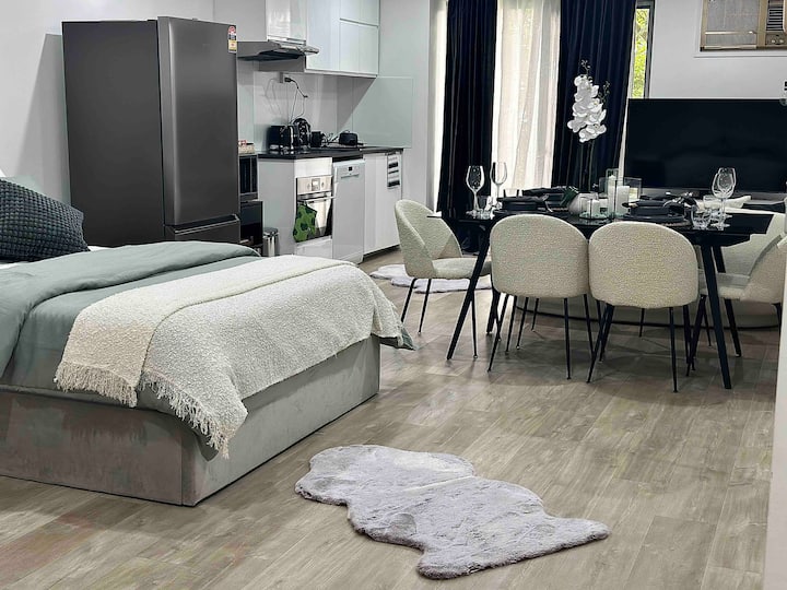 Cozy Nest In Crows Nest - Crows Nest