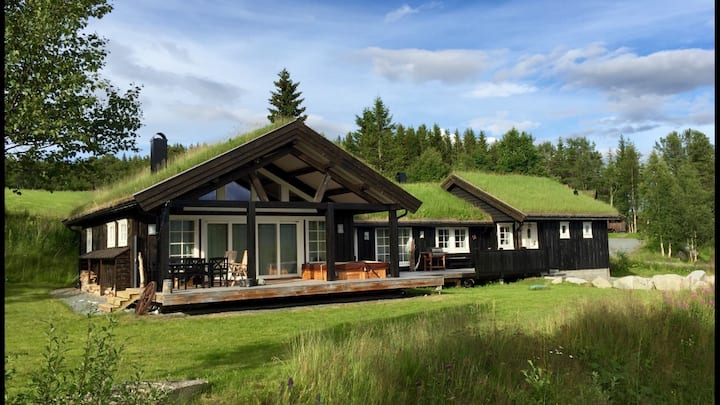 Stor hytte nydelig utsikt boblebad - Hytter til leie i Oppdal, Sør ...
