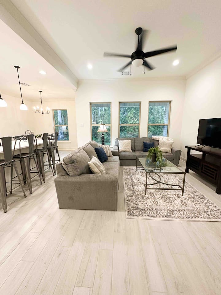 Sleeps 8-new Construction Home Near Lsu! - Baton Rouge, LA