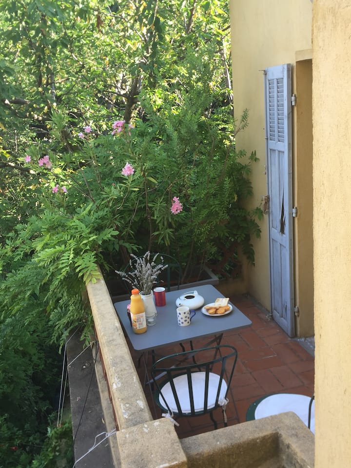 Appartement Calme Au Centre Ville Avec Terrasse - Aix-en-Provence