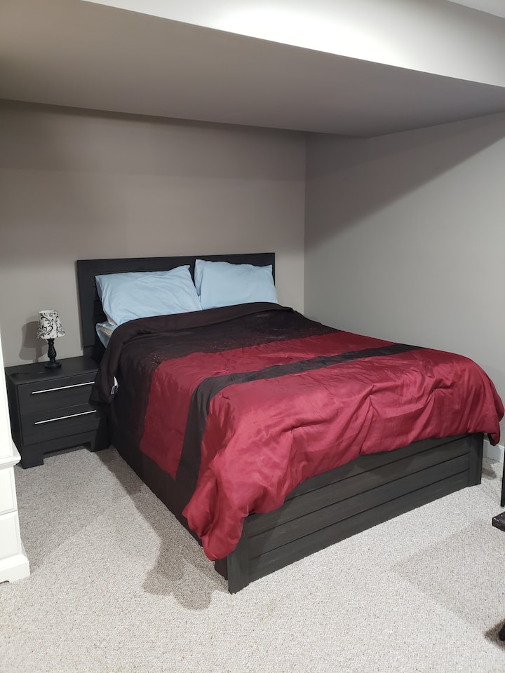 Spacious Ensuite For Rent - Camrose