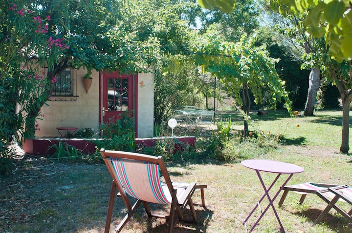 Le Mazet Du Galoubet : Un Mazet En  Provence. - Rochefort-du-Gard