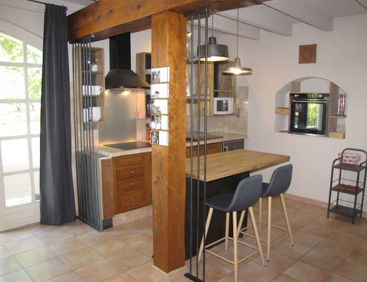 Studio Xl Dans Ancienne Ferme. - Pierrelatte