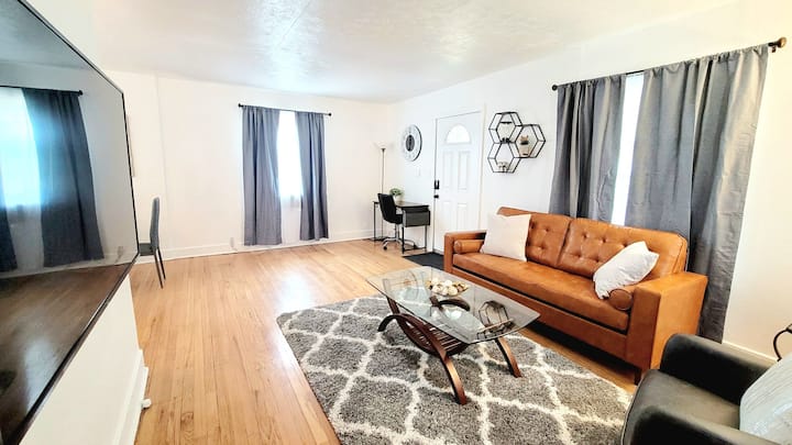 Near Sloan's Lake, Dining, & Shops; Pet Free - Lakewood, CO