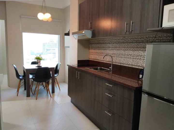 Fully Furnished 2-bedroom Condo Near It Park - Cebu City